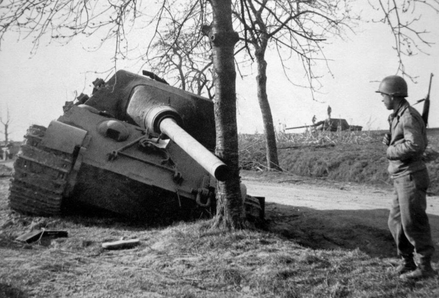 Jagdtiger - the Definition of Overkill - Tank Roar